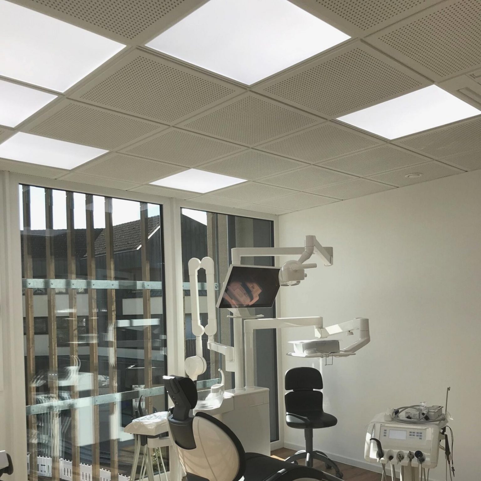 PHL22 DUO - LED Luminaires for dental treatment rooms