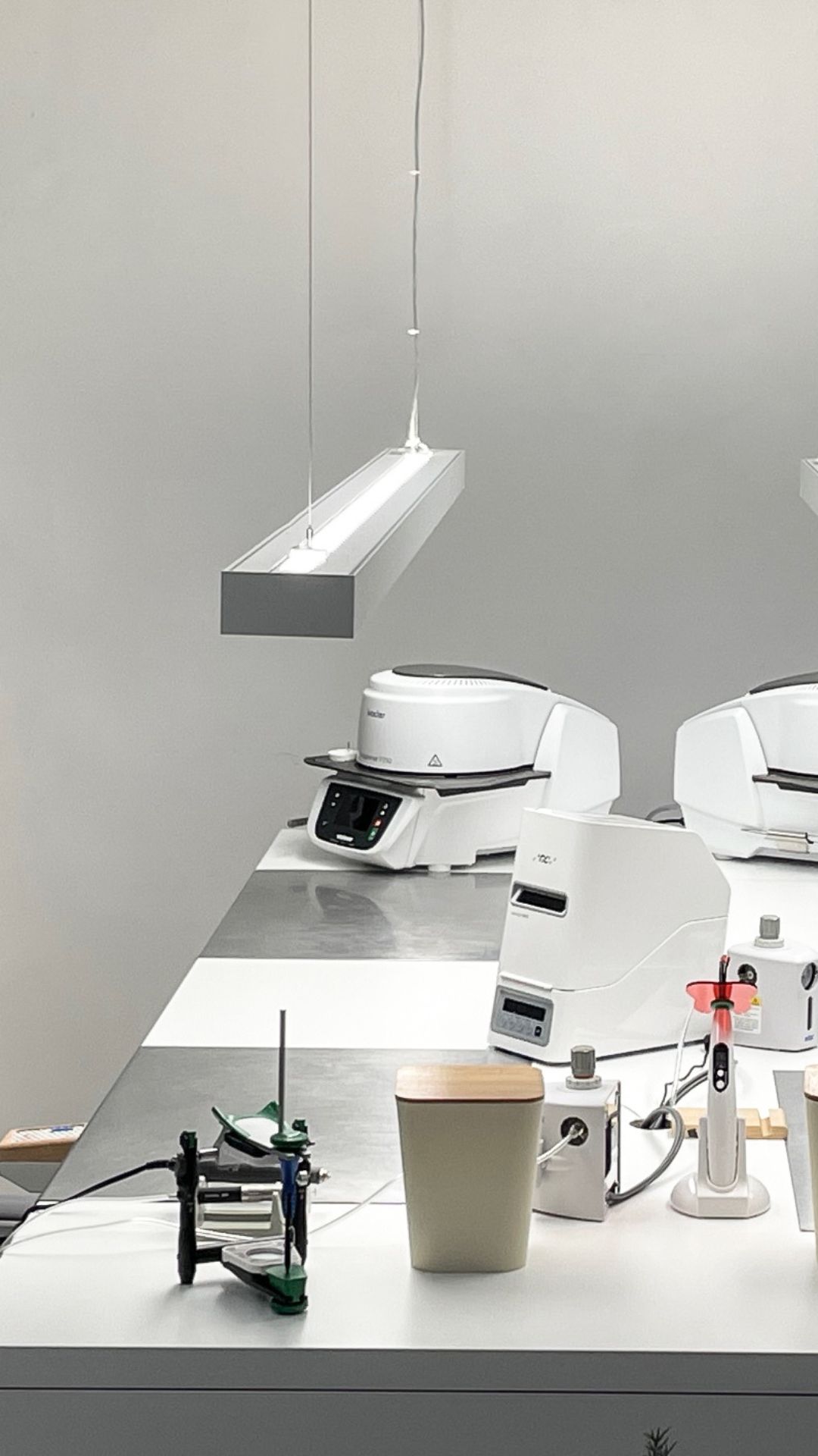 Installation of DentLed PHW Lamp for THD Design Labs France