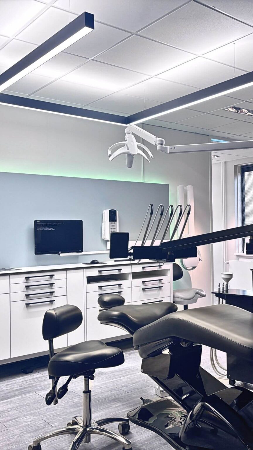 DentLed’s PHU, PHL22, DL60 panels, and Photo Panels at Dental ...