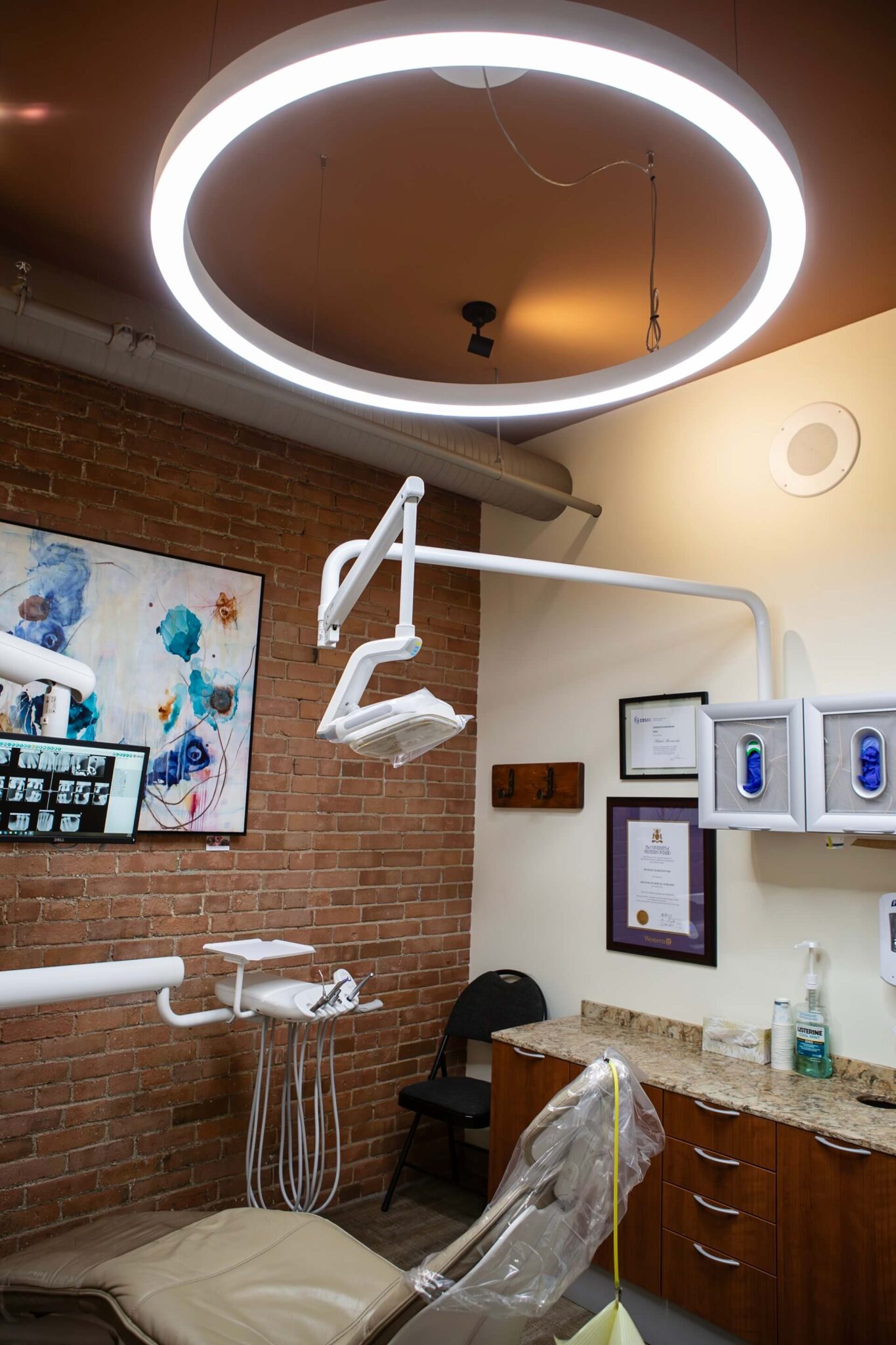 DentLed PVR 150 Full-Spectrum Lamps at Front Street Dental, Canada