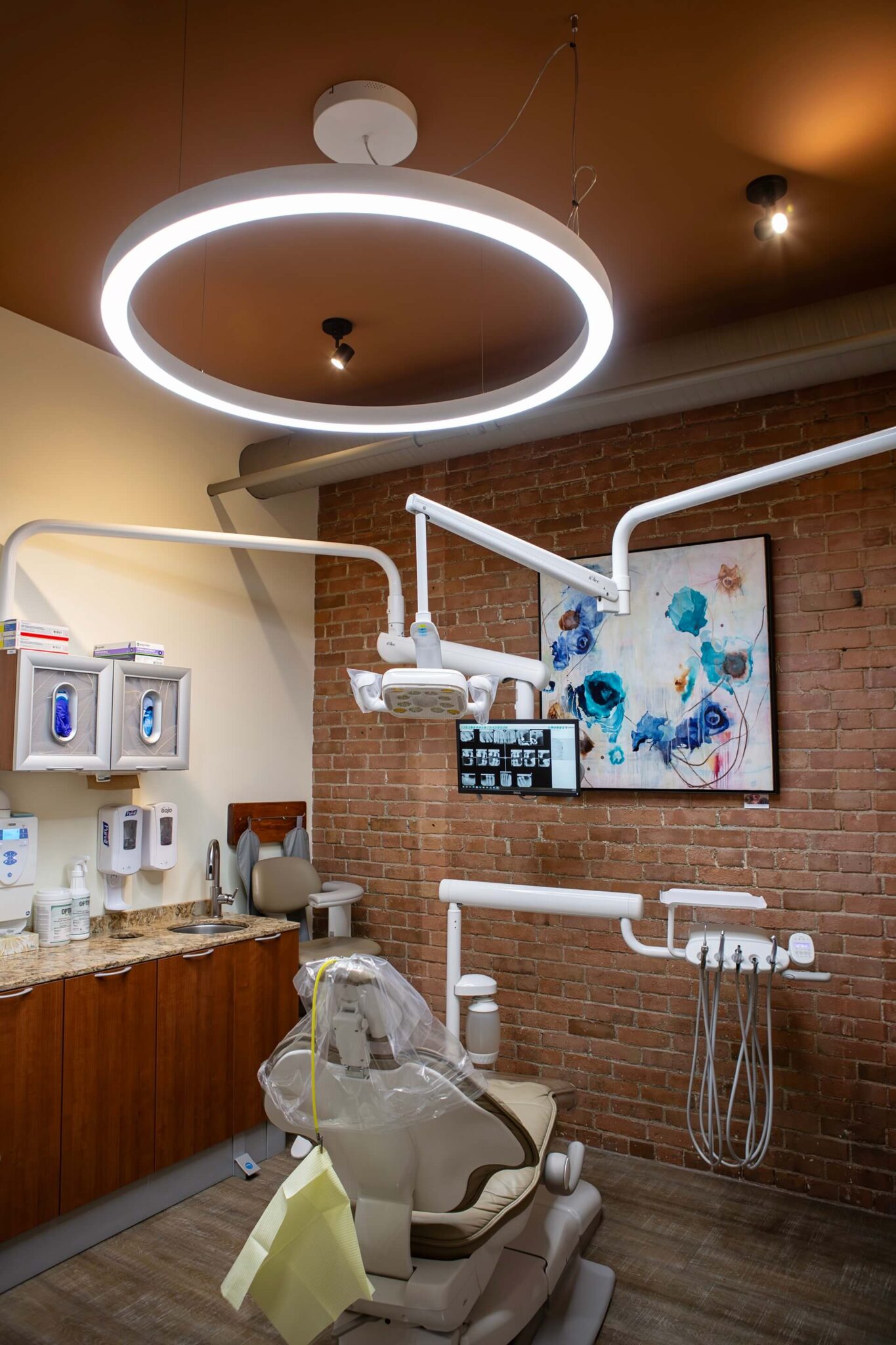 DentLed PVR 150 Full-Spectrum Lamps at Front Street Dental, Canada